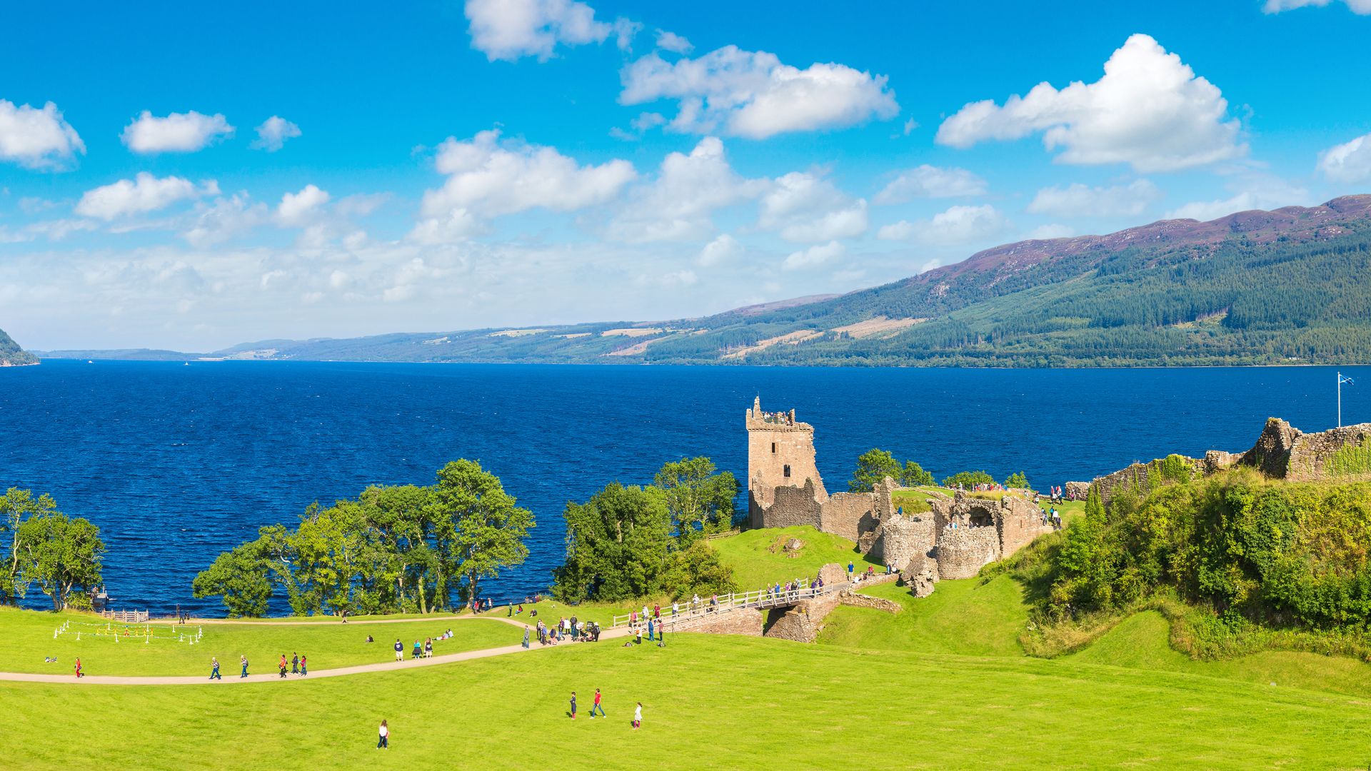 Scotland: Scenic Journeys of the Highlands and Islands - Brightwater